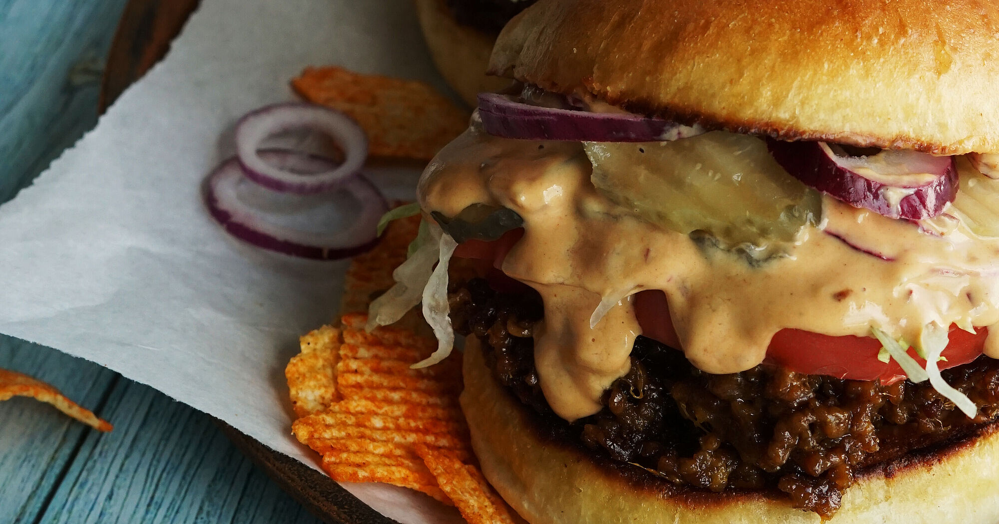 Chopped Cheeseburger - Saftiger Burger mit Gouda