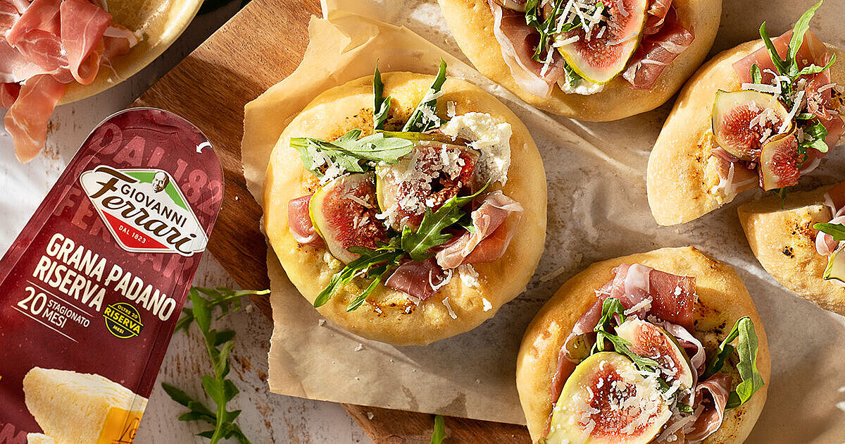 Pizzette Bianca mit Feigen, Parmaschinken und Parmesan