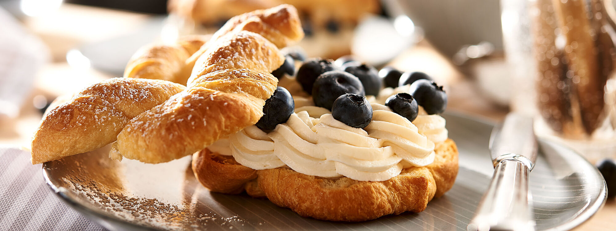 Cragel mit Bresso-Blaubeer-Füllung