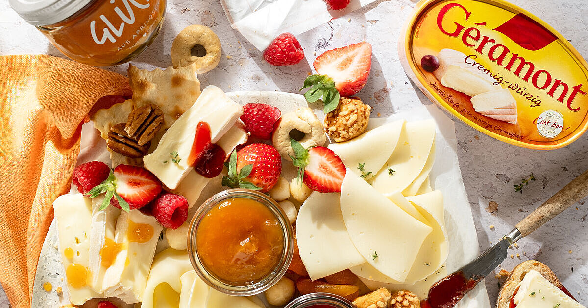 Cheese-Board mit Früchten